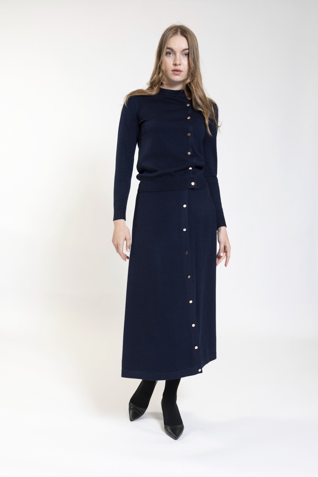 Navy Skirt With Silver Buttons – The Runway Company